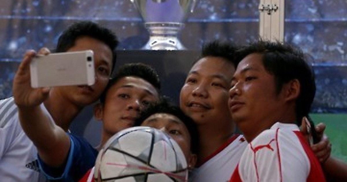 MYANMAR SOCCER UEFA CHAMPIONS LEAGUE TROPHY