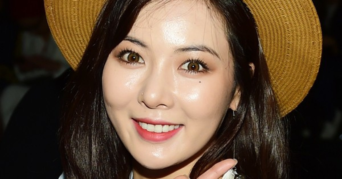 [HSFW] "섹시 봄처녀"..현아, 해맑은 미소