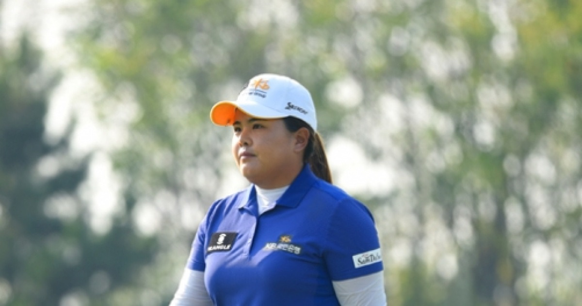 [LPGA]박인비, 이틀연속 '노보기'.. 선두 신지은에 2타차