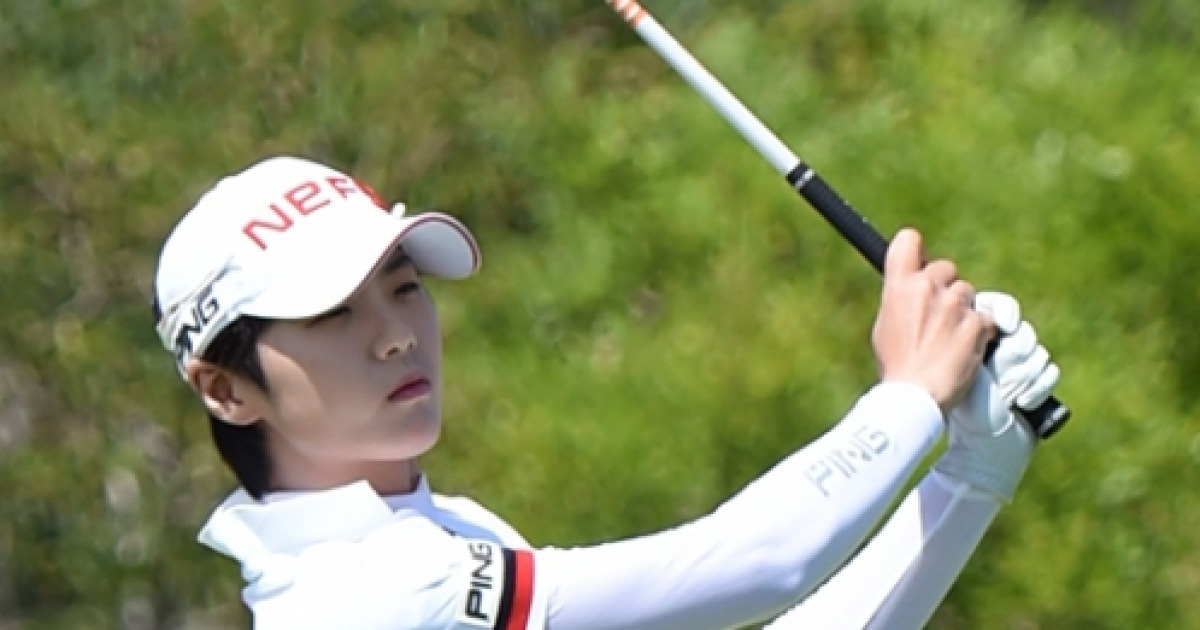 LPGA 메이저 첫날 치른 박성현, 2016 KLPGA '최고기대주'로 뽑혀