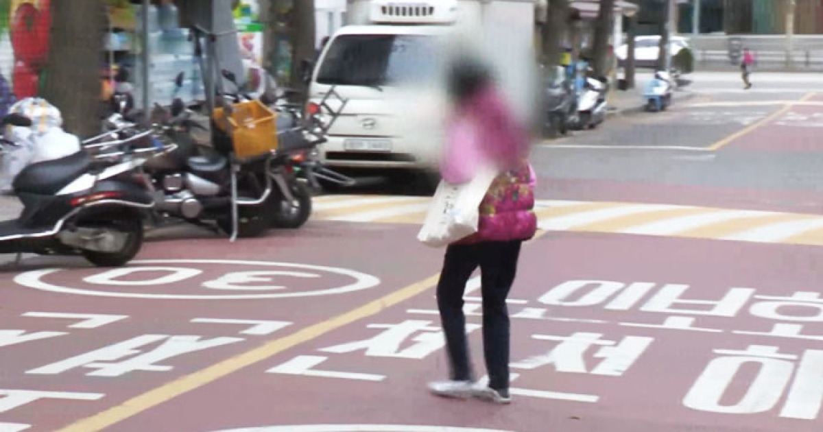 보행사고 사망자 절반이 노인 잠시 멈추고 살펴야