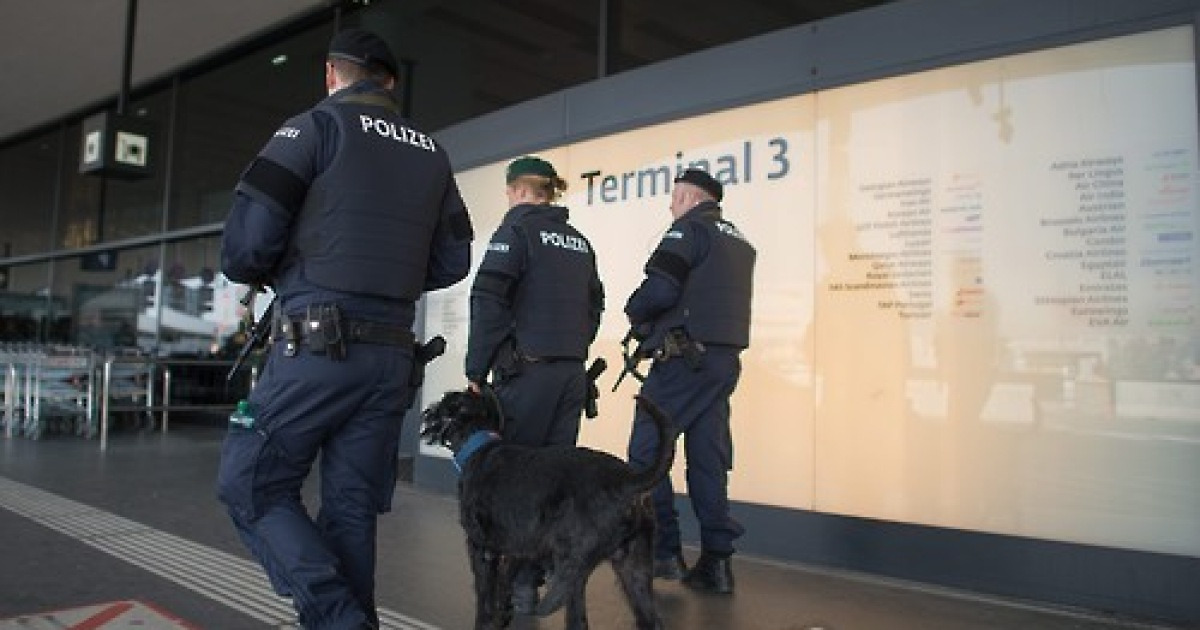 AUSTRIA POLICE AIRPORT SECURITY