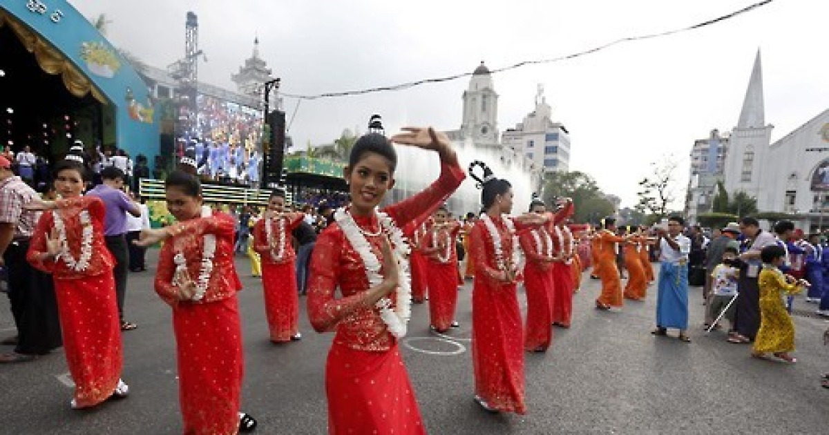 MYANMAR THINGYAN FESTIVAL