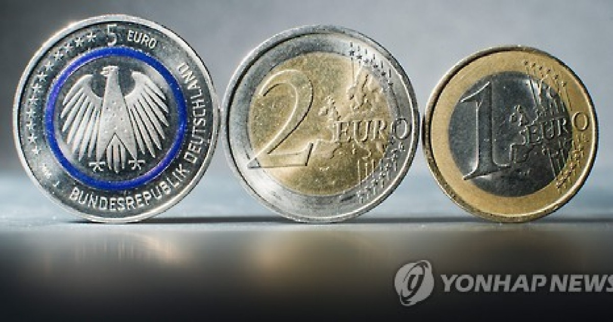 GERMANY CURRENCY FIVE EURO COIN