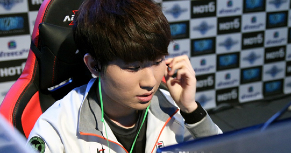 [GSL] kt 전태양, 영리한 운영으로 1세트 선취