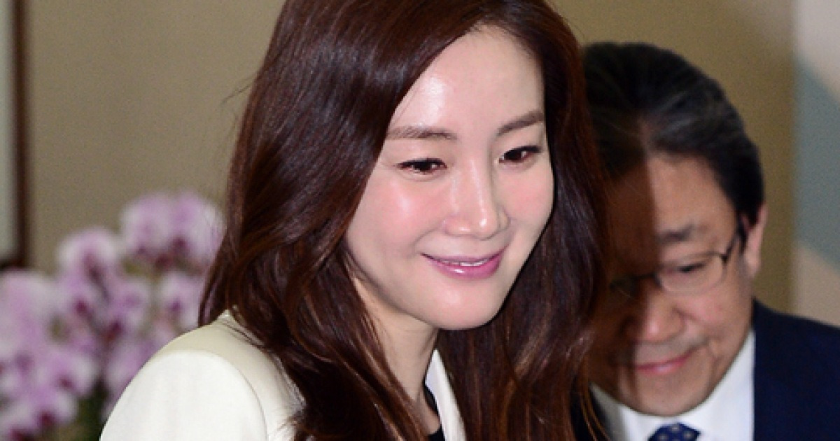 최지우, '발그레~ 수줍은 미소' [MBN포토]