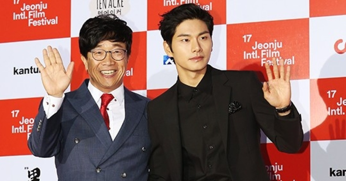 [JIFF 포토] 박철민-이이경, '유쾌한 포즈'