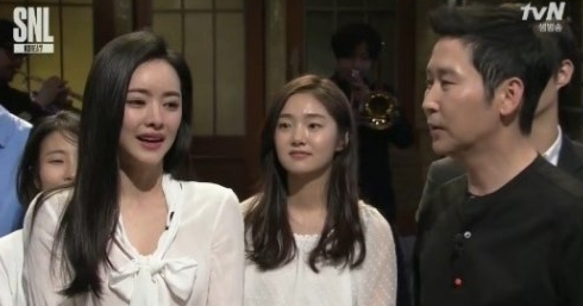 'SNL7' 홍수아 "한국서 연기하고 싶다" 출연 소감 전하며 눈물 '글썽'