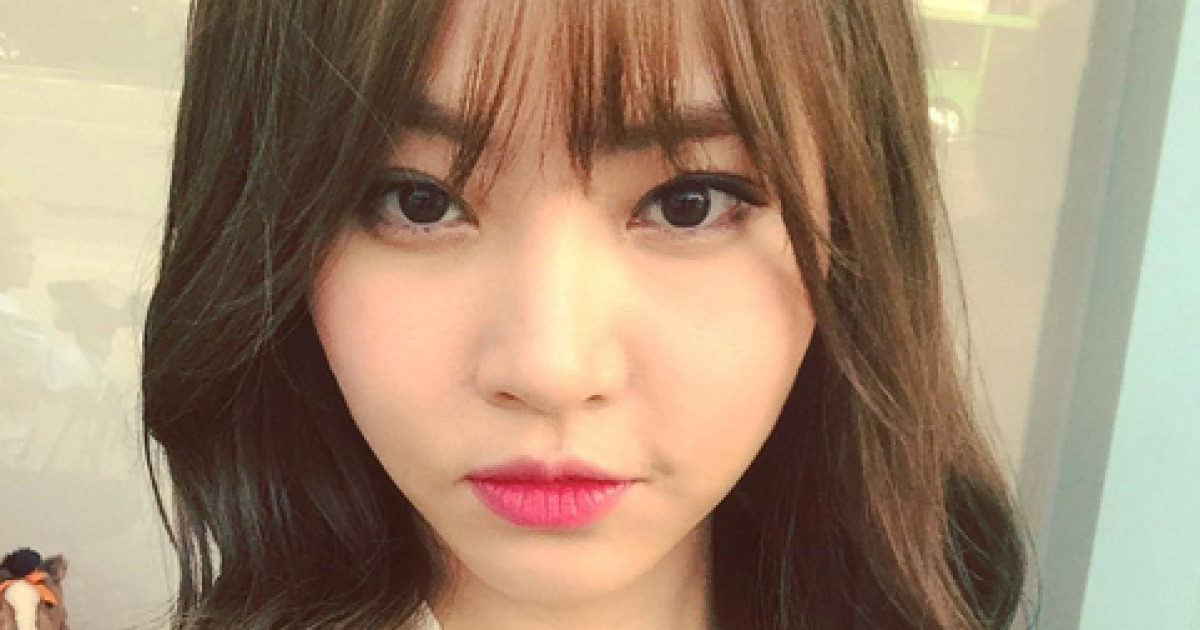 [ET-SNS] 황승언, 인형 같은 비주얼 셀카 공개 "1000장은 찍었나보다 언제 다 올리지"