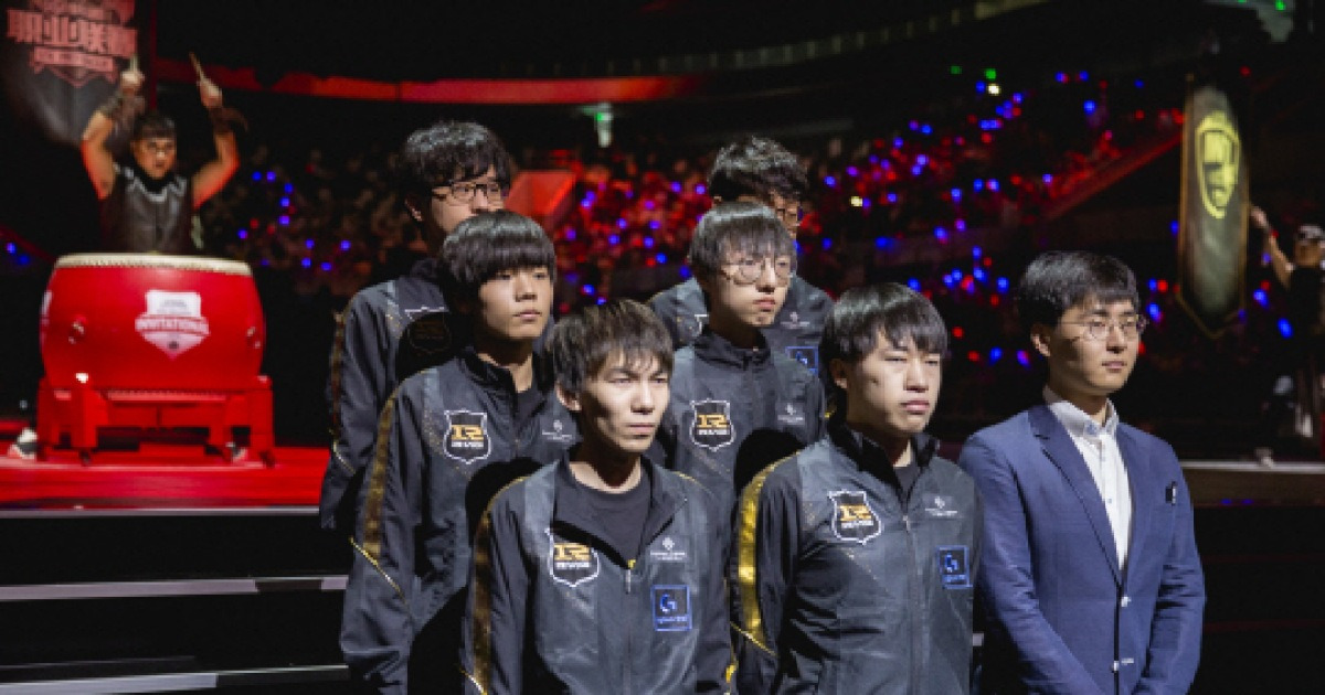 [MSI] RNG, CLG 꺾고 개막전 승리..43분 혈전 끝 대역전극