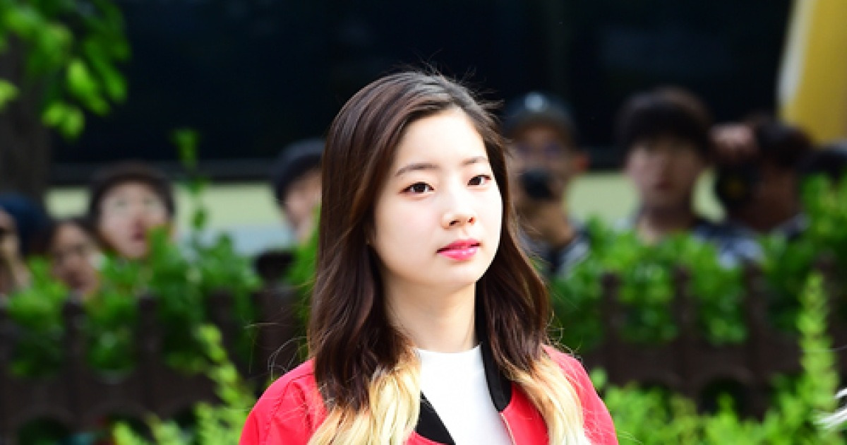 [포토엔]트와이스 다현 핫팬츠에 드러난 탄탄몸매 출근길패션
