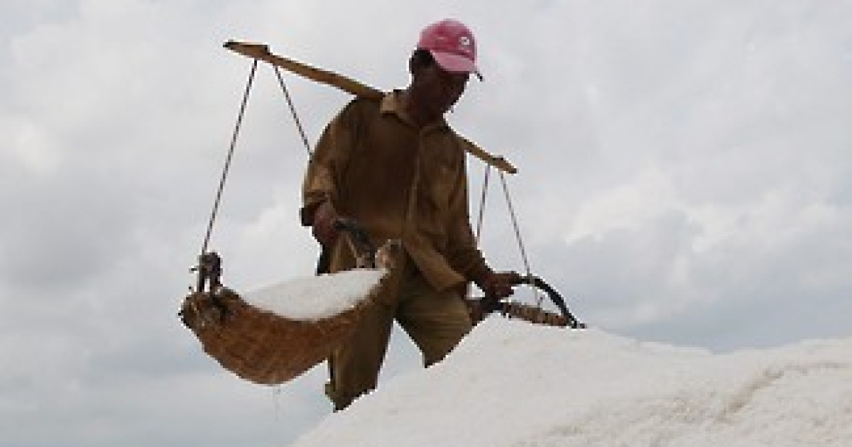 CAMBODIA ECONOMY SALT PRODUCTION