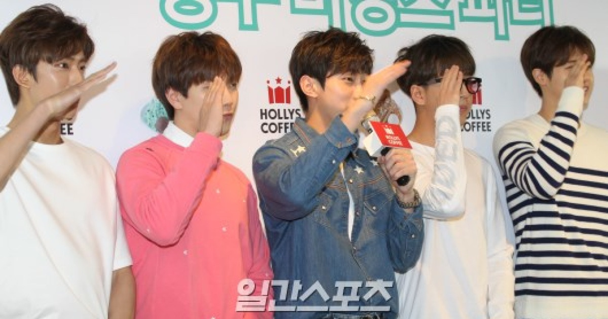 [포토]B1A4,거수경례 인사