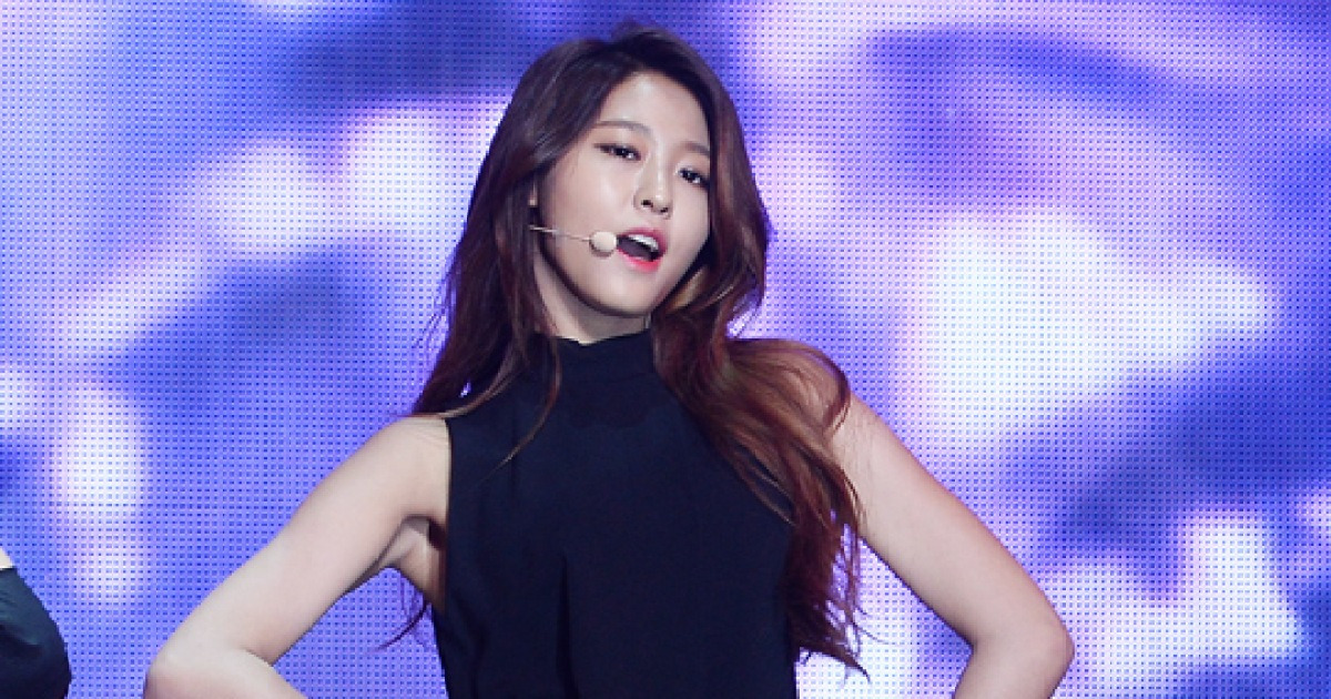 [TD포토] 역사논란 AOA 설현 '노출 자제한 의상'