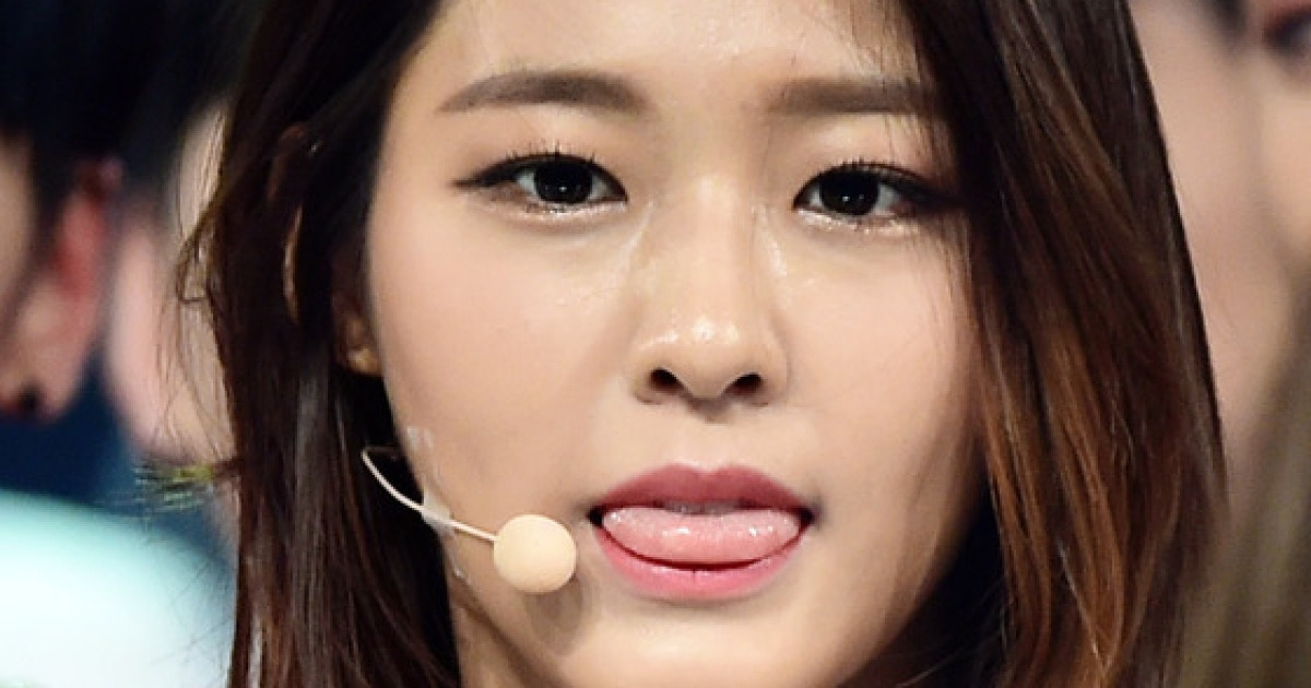 AOA 설현, '혀빼꼼~'