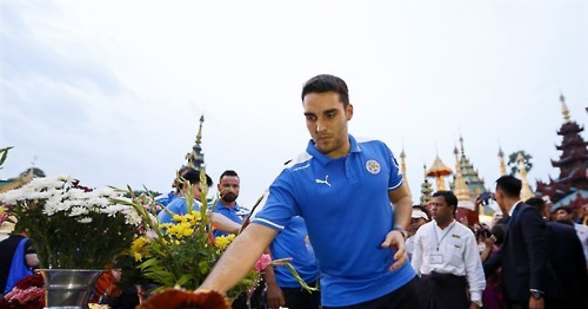 MYANMAR SOCCER ENGLISH PREMIER LEAGUE