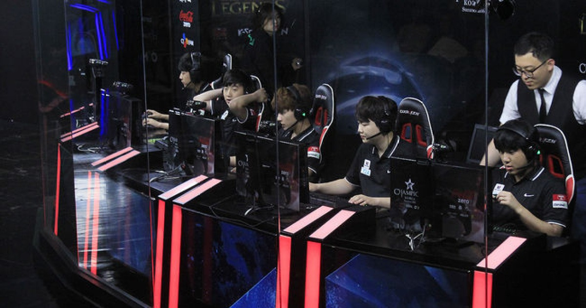 [롤챔스] '여름 사나이' KT, 노련하게 새내기 MVP 2-0 제압 (종합)