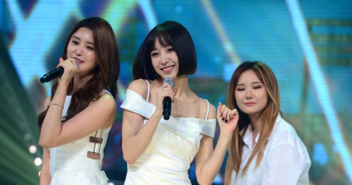 EXID '쇼챔피언' 컴백 무대, 물오른 미모+각선미 '시선강탈'