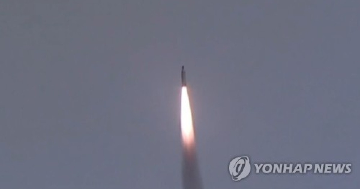 北 TV, SLBM 수중시험 발사 영상 공개