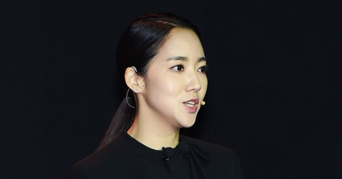[hei포토] 이범수 아내 이윤진 모두가 놀란 동시통역 능력 2016 부산모터쇼