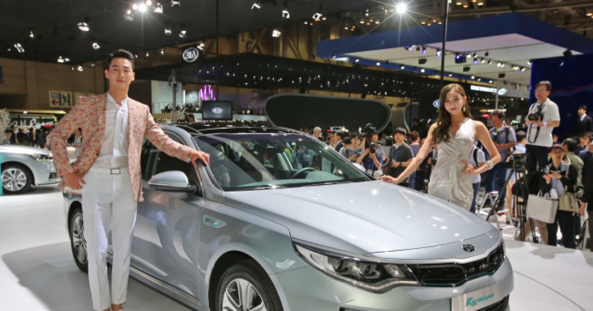 [포토뉴스] 부산모터쇼..기아차, K5 PHEV 국내 첫 공개