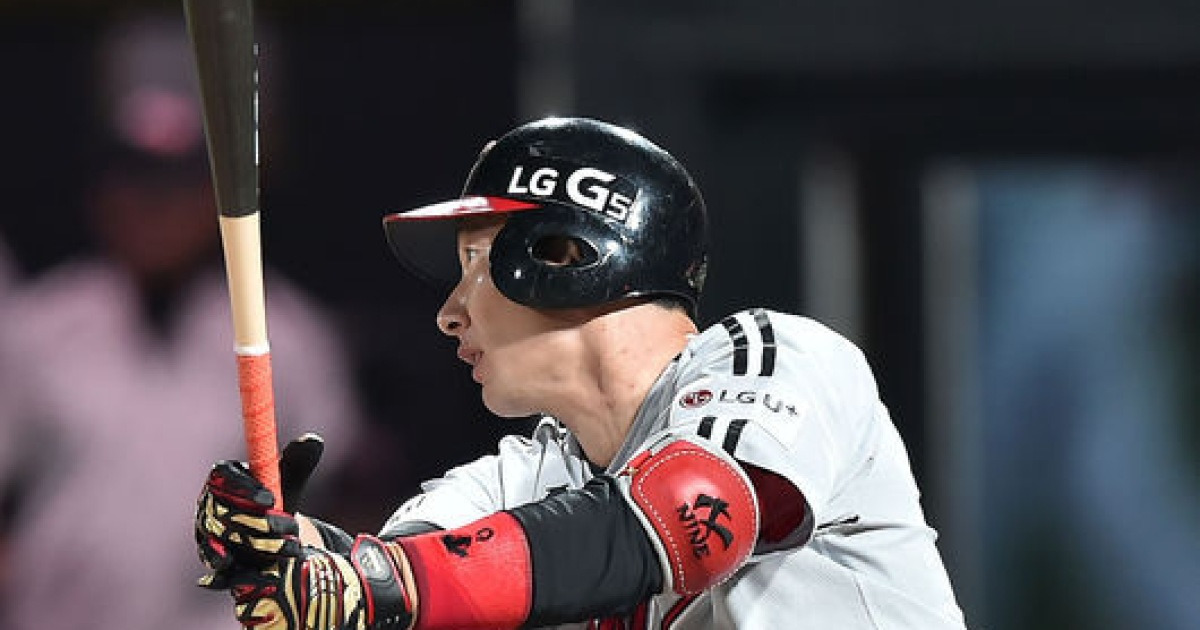 '손주인 4타점·우규민 3승' LG, kt에 13-4 완승..4위 점프