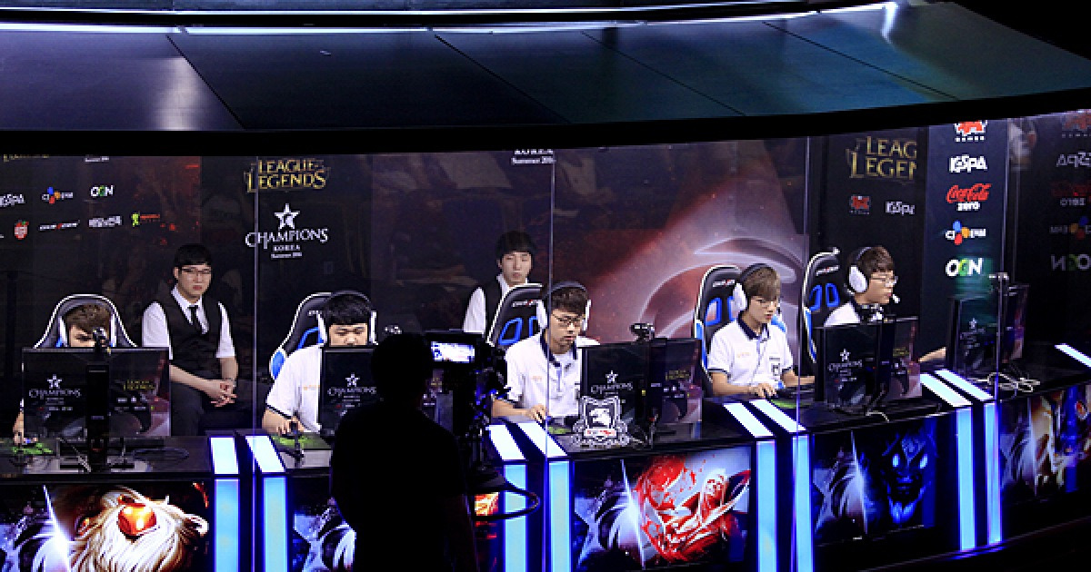 [롤챔스]대장군 라이즈 등장 ROX, 혈투 끝에 CJ 꺾고 2세트 승리