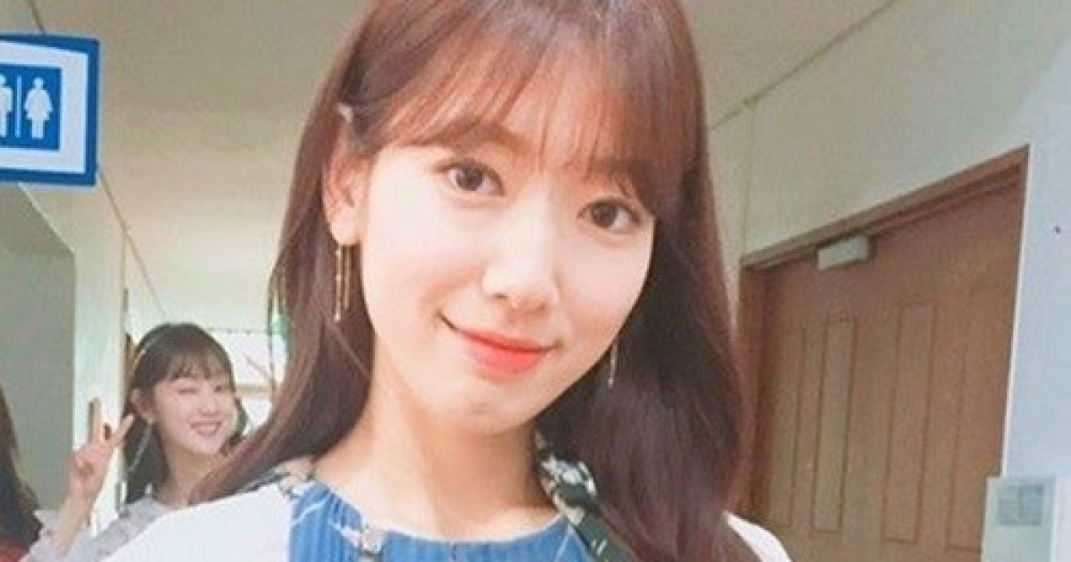 [ET-SNS] '닥터스' 박신혜, 어깨 뒤 깨알 출연 이성경에 '널 어떡하면 좋니'