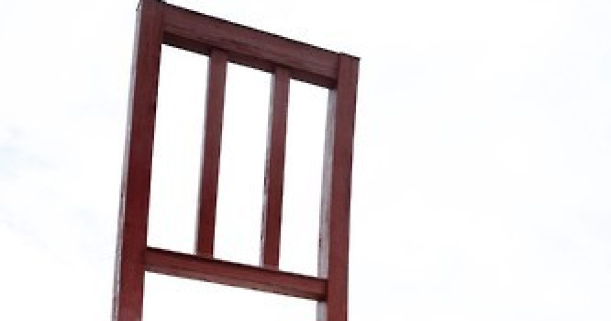 SWITZERLAND SCULPTURE BROKEN CHAIR