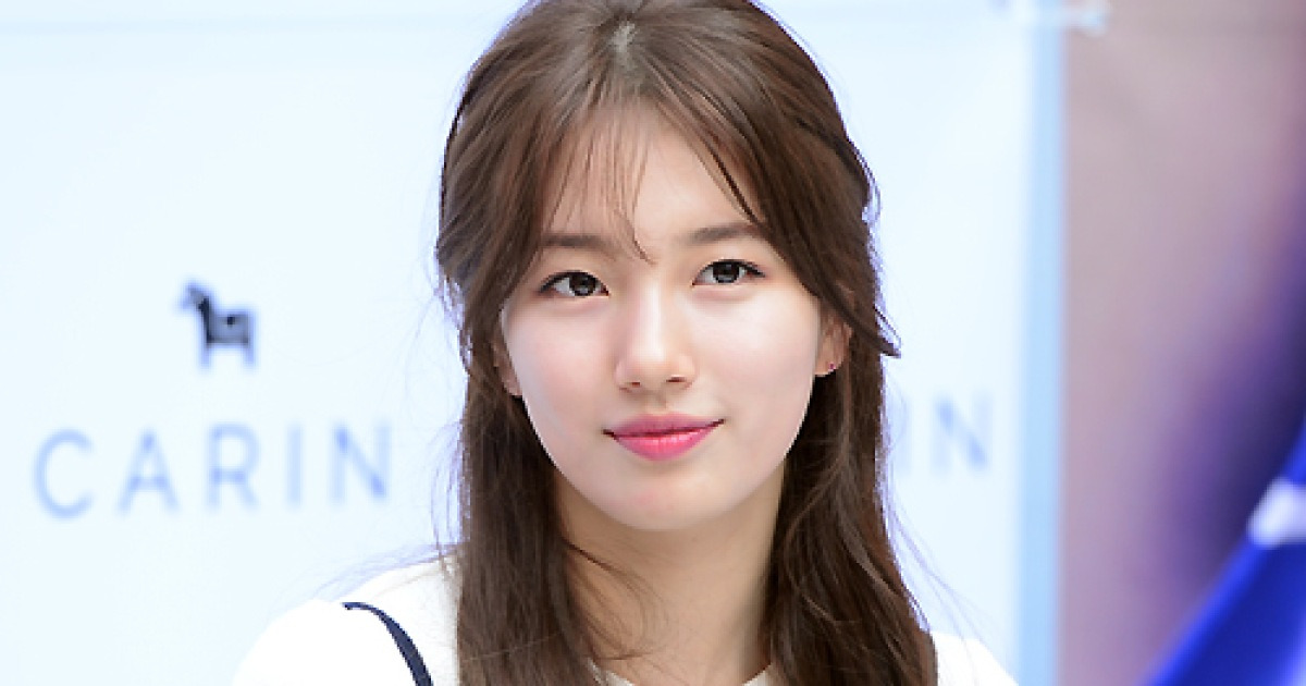 수지 '제가 사인을 해드려요~' [MBN포토]