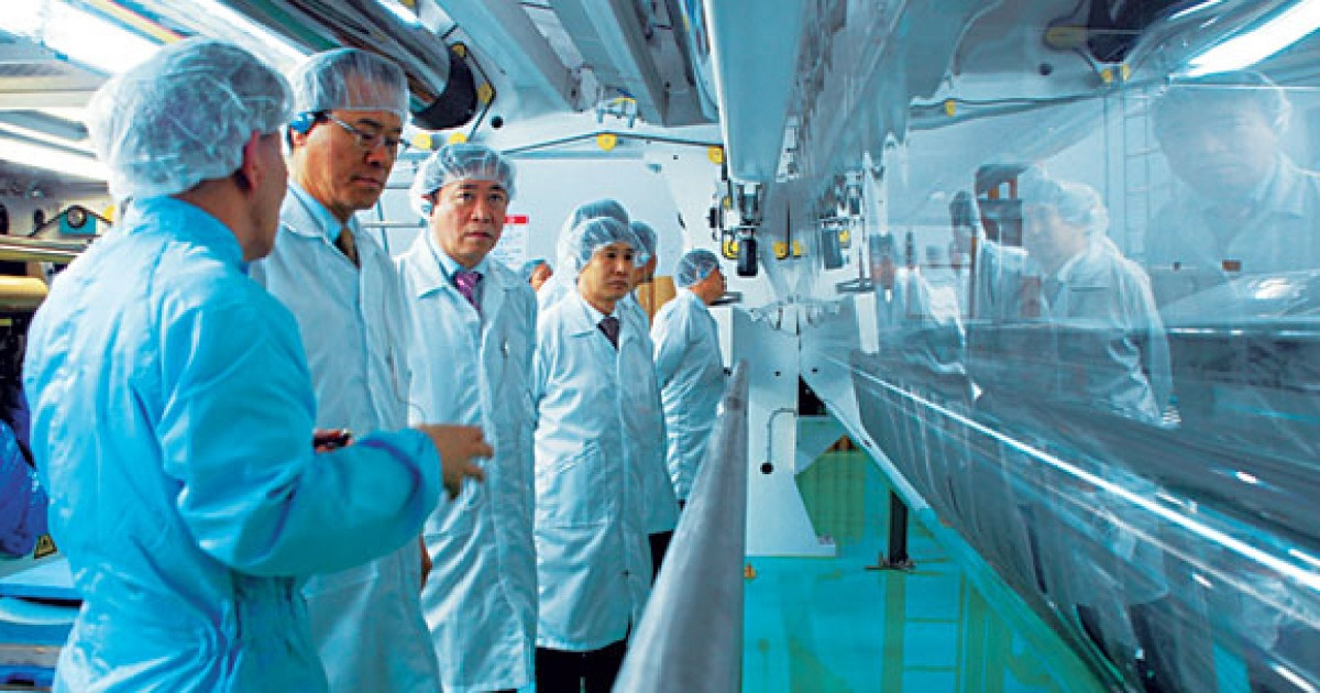 Kolon develops transparent polyimide that can replace glass substrate