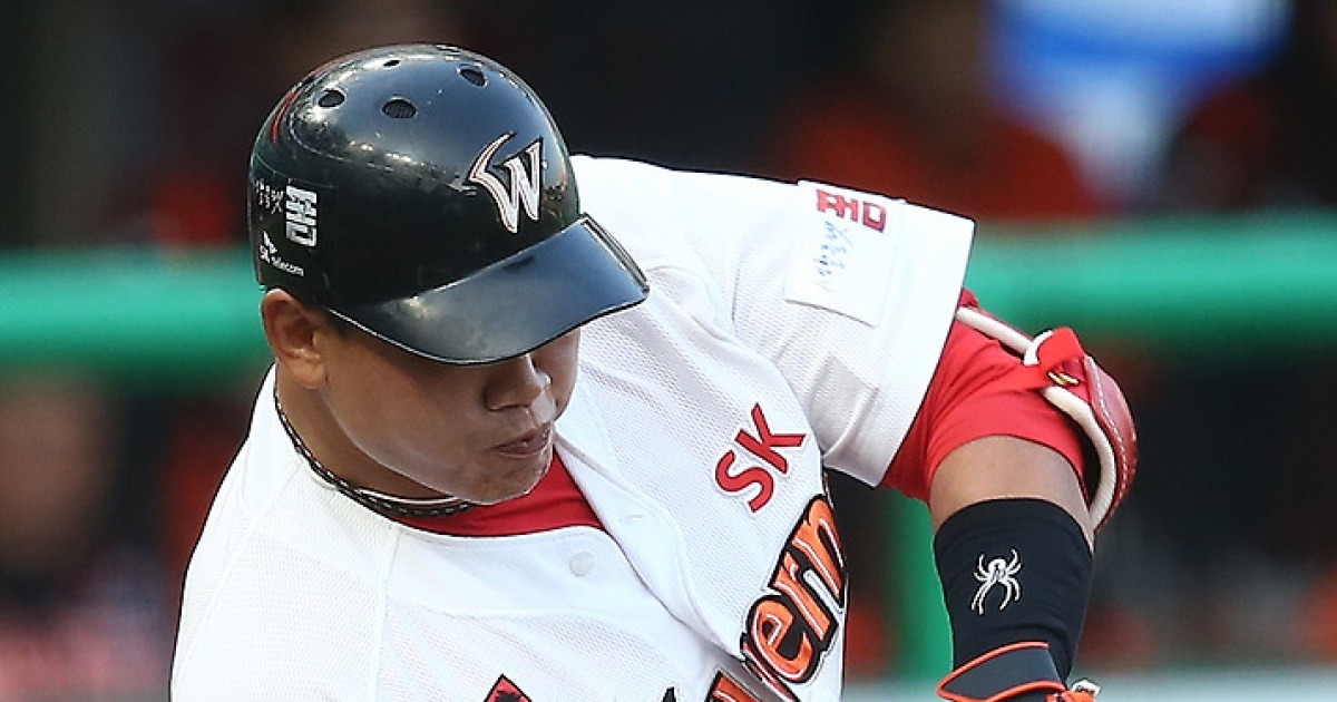 '데뷔 첫 월간 MVP' SK 최승준, 상금 일부는 실종아동 위해