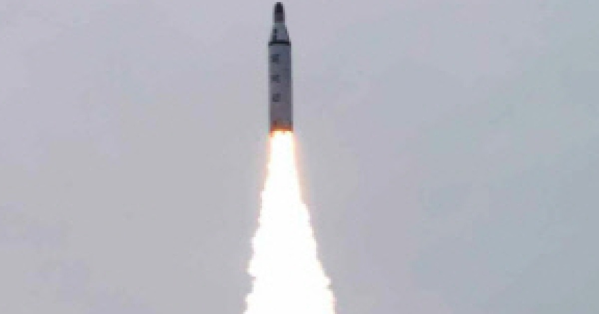 [속보]사드배치 발표 하루만에 北, SLBM 1발 발사..실패 추정