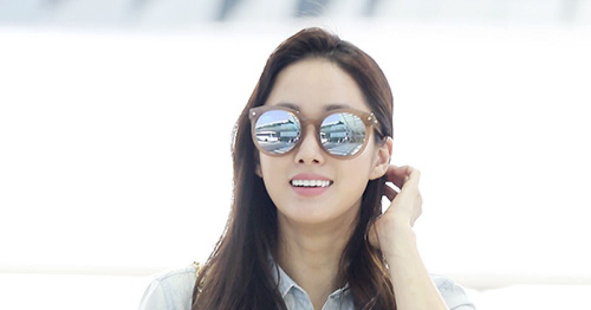 [bnt포토] 전혜빈 '선글라스로 다 가려지는 작은 얼굴'