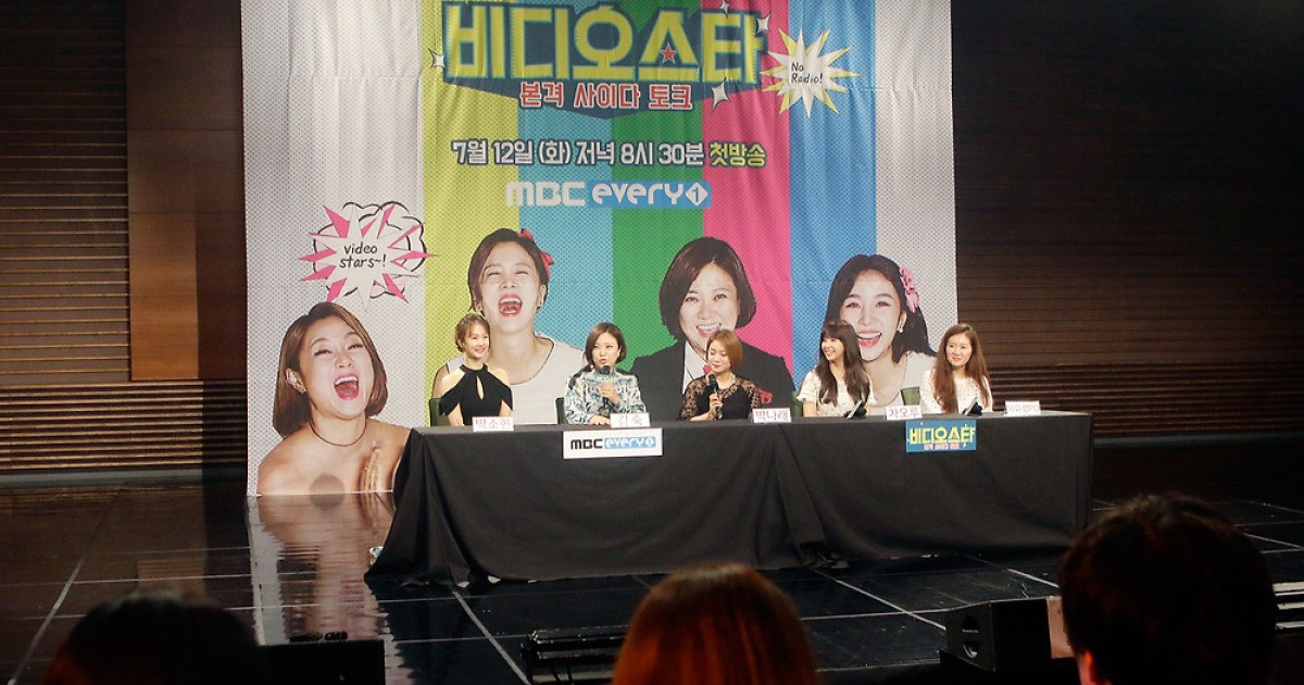 [비하인드] 제작발표회 현장, 티격태격 4MC 케미인증!