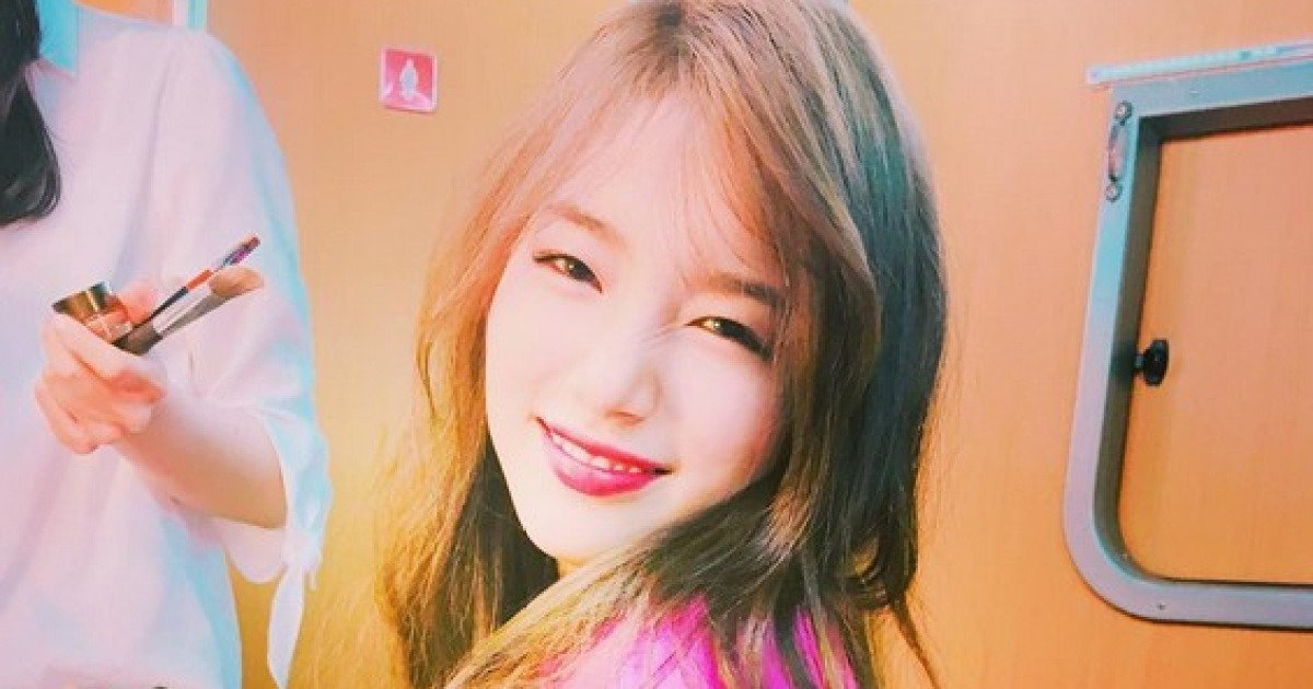 [ET-SNS] 수지, 팬들 향해 코 찡긋 애교폭발 '사랑스러워'