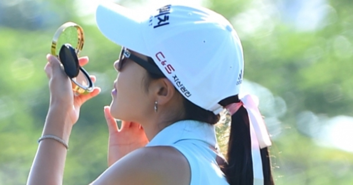 골프도, 화장도 빈틈 없는 안신애 [KLPGA생생포토]