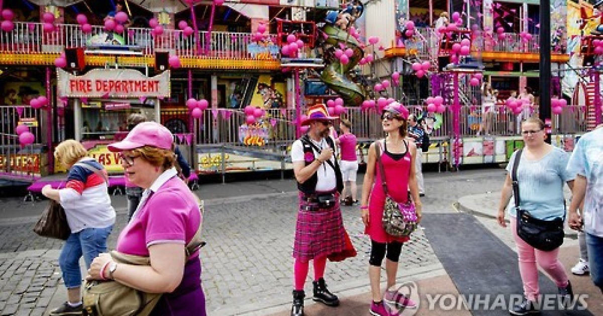 NETHERLANDS PINK MONDAY