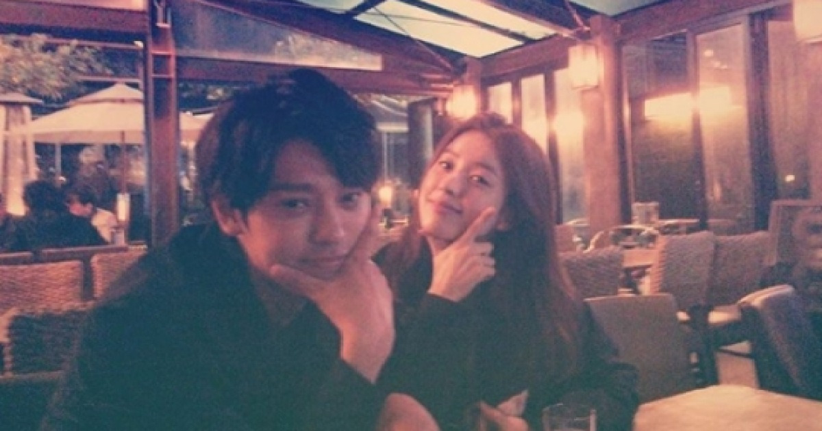 'W' OST 정준영, 한효주 함께 '브이'