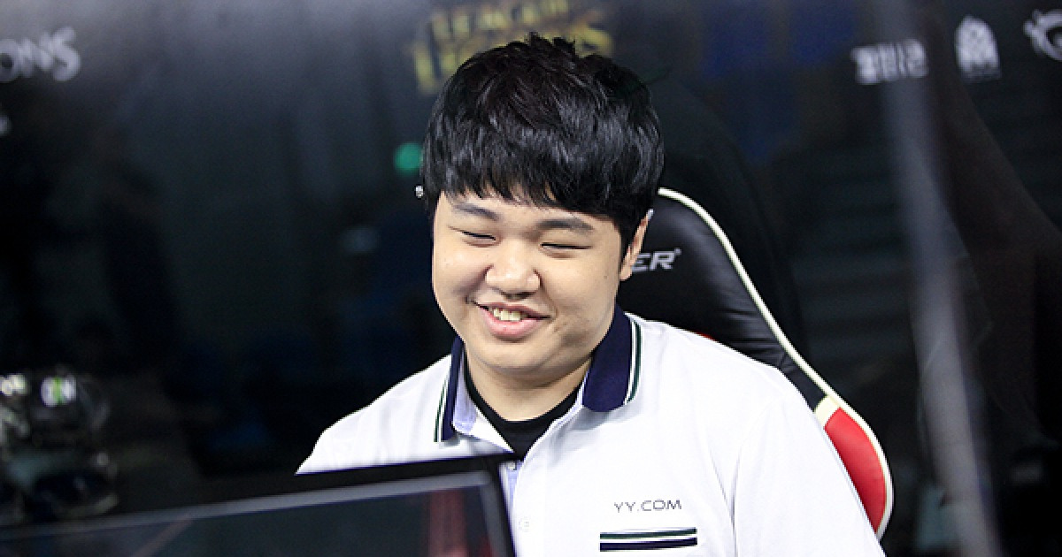 [롤챔스]진취적인 ROX, CJ 쥐고 흔들며 1세트 선취