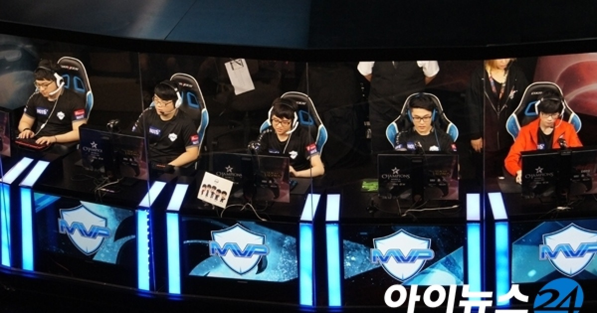 [LOL]MVP, 완벽한 경기력으로 1세트 승리