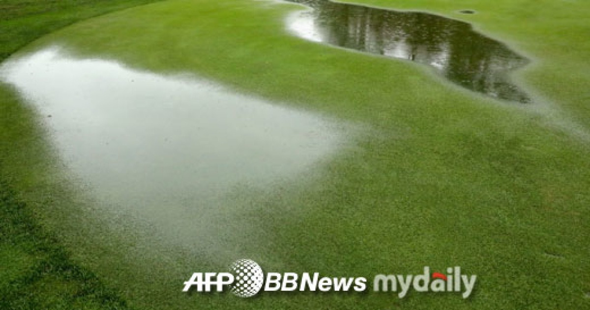 PGA 챔피언십 3R 우천순연, 워커·스트렙 공동선두