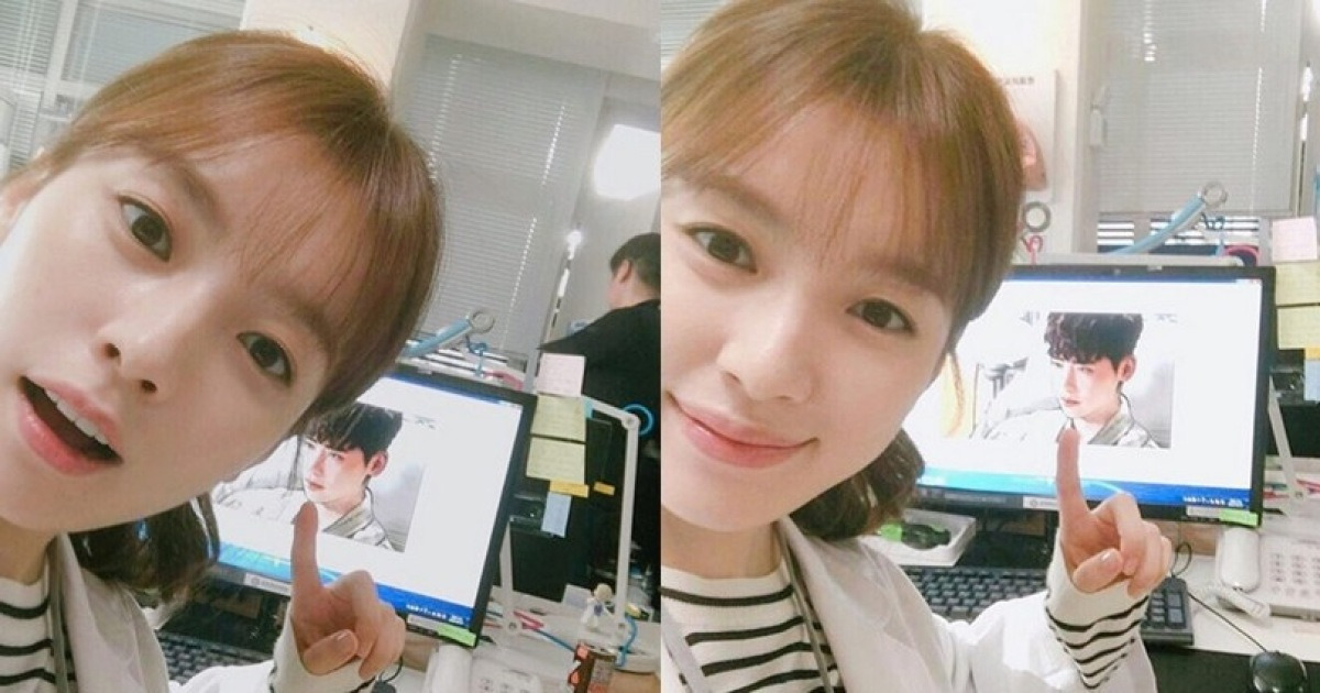 [ET-SNS] 한효주, 드라마 촬영 중 상큼미모 자랑 "많이 봐주세요"