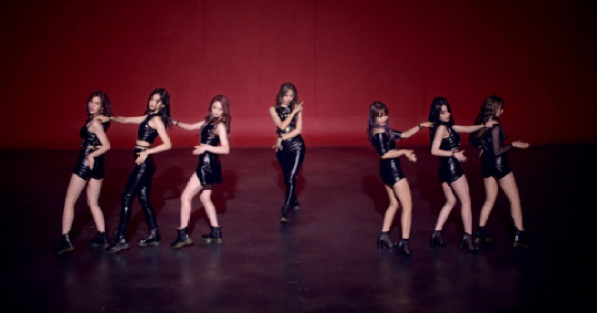 아이오아이(IOI), 'Whatta Man' 뮤비 공개..'청순 벗고 섹시 장착'