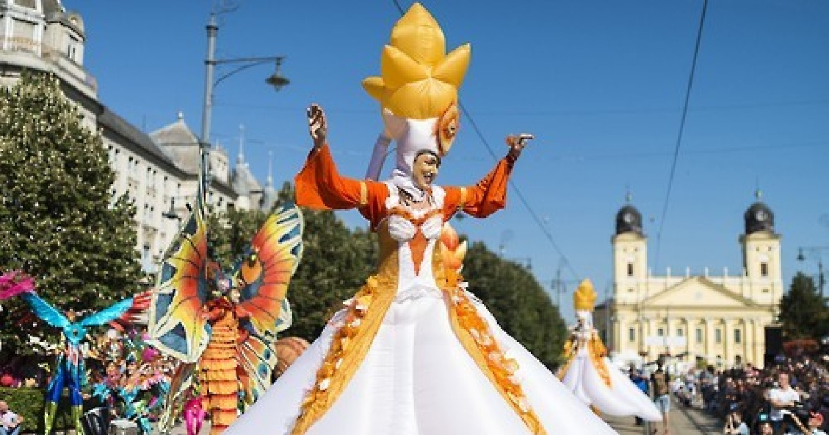 HUNGARY FLOWER FESTIVAL