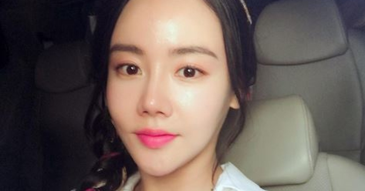 [ET-SNS] 황우슬혜, 흰 블라우스 입고 청순 매력 과시 '눈길'