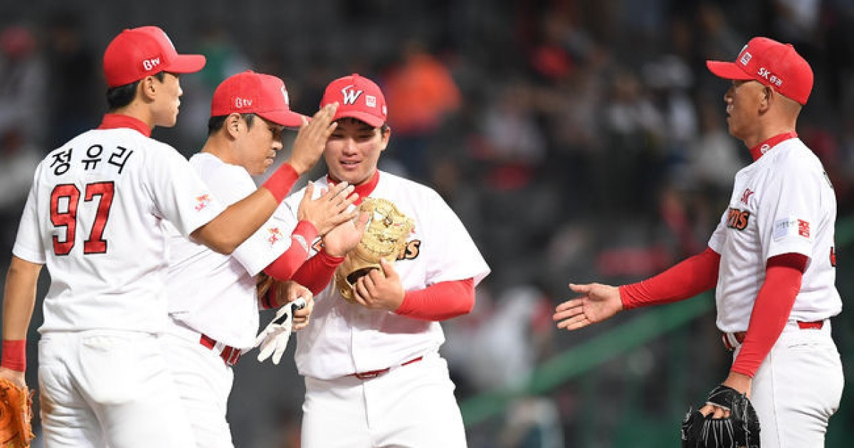 [사진]SK,'KIA 5위 끌어내리고 4위 탈환'