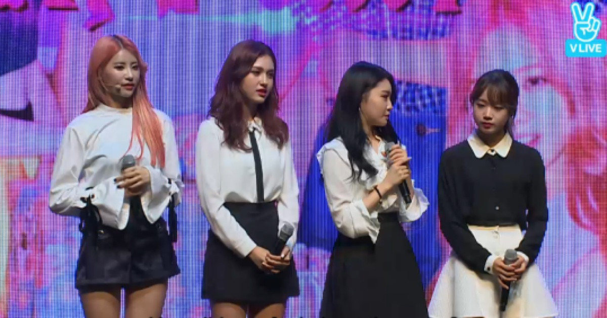 밤TView]'V앱' 다이아 희현, 아이오아이와 콜라보 무대 '의리 과시'