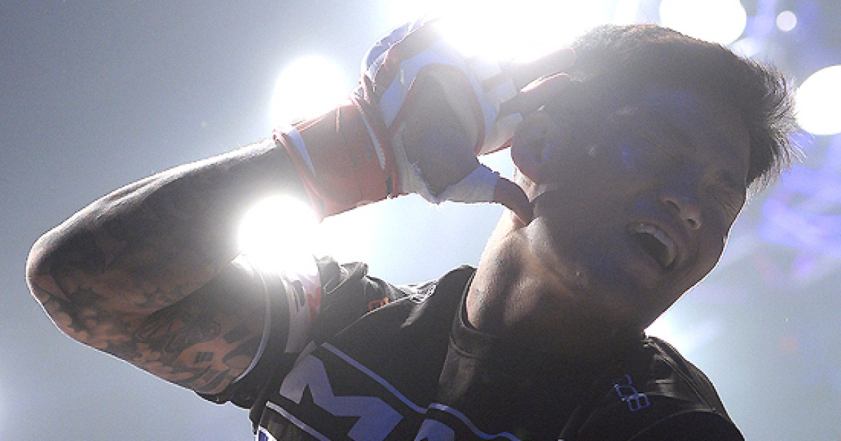 박원식 '42초 TKO승 세리머니' [MK포토]