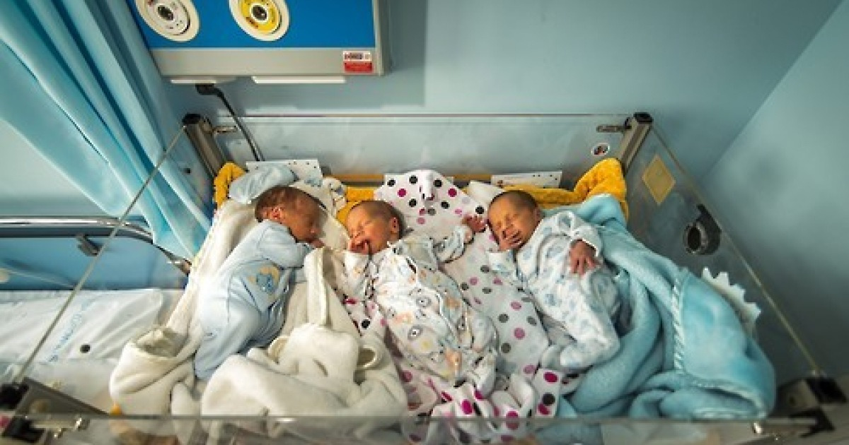 POLAND PEOPLE TRIPLETS